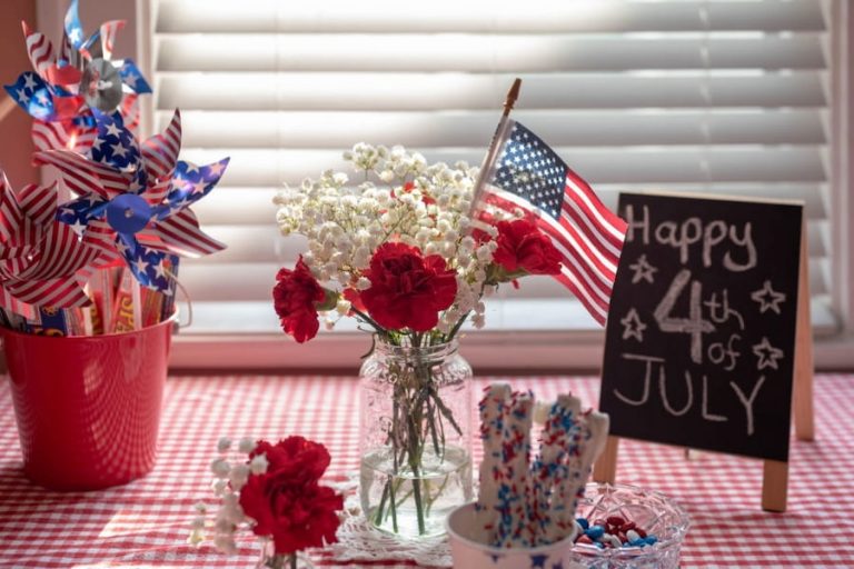 35 Patriotic Room Decor Ideas - Make Your Room Unique In Patriotic Days